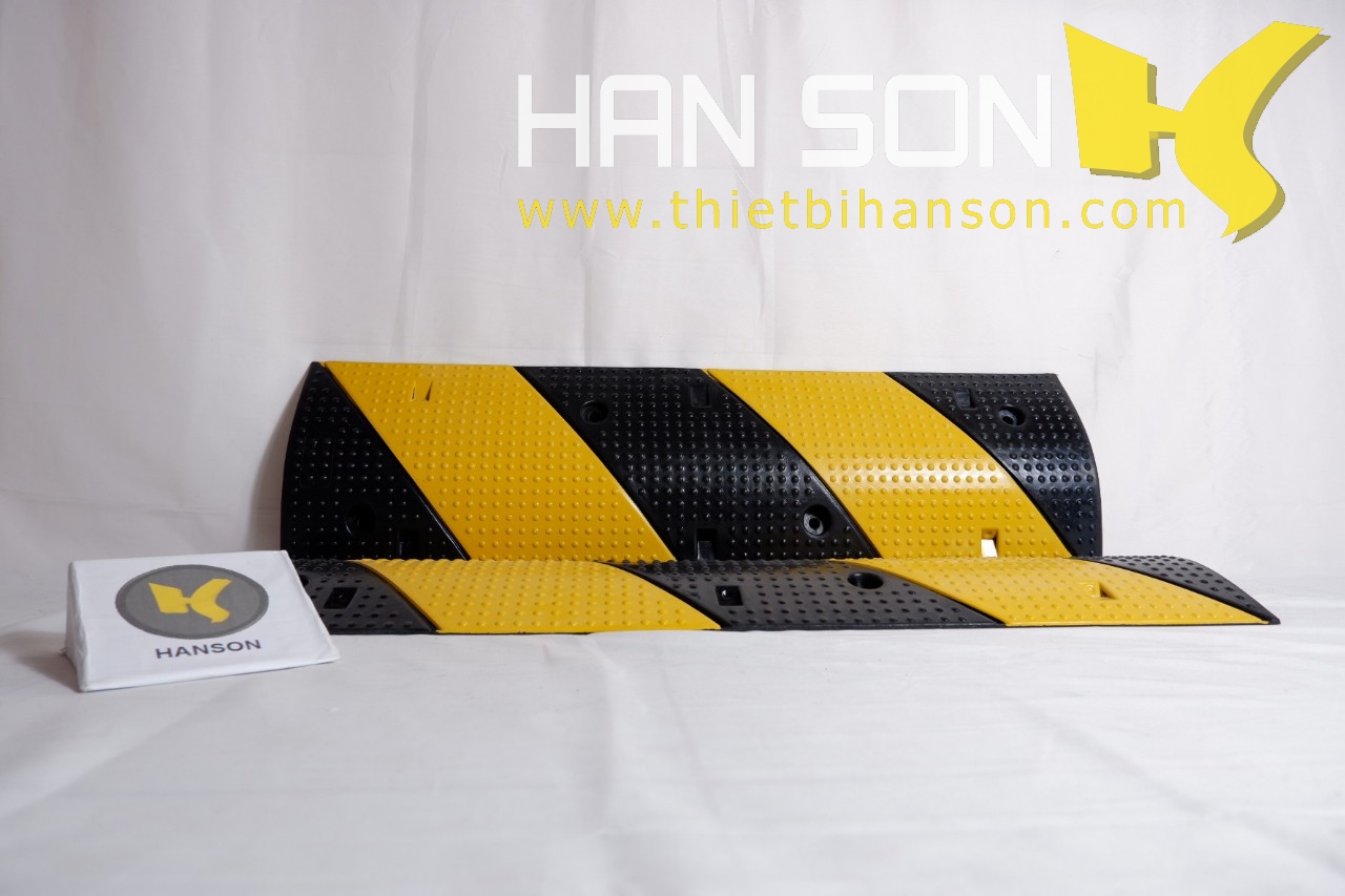 Gờ Giảm Tốc, Chắn Nước Cao Su CC-B32 (1000 x 300 x 50 mm)